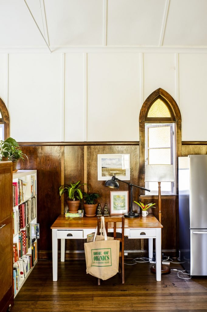 MUSICIAN ANDREW MORRIS AND AMANDA CALLAN OF CHURCH FARM GENERAL STORE ...